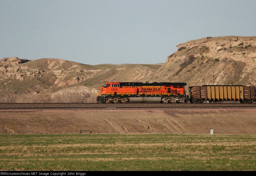 BNSF 5888